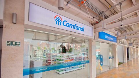 Cristales Plaza | Plazoleta Comercial